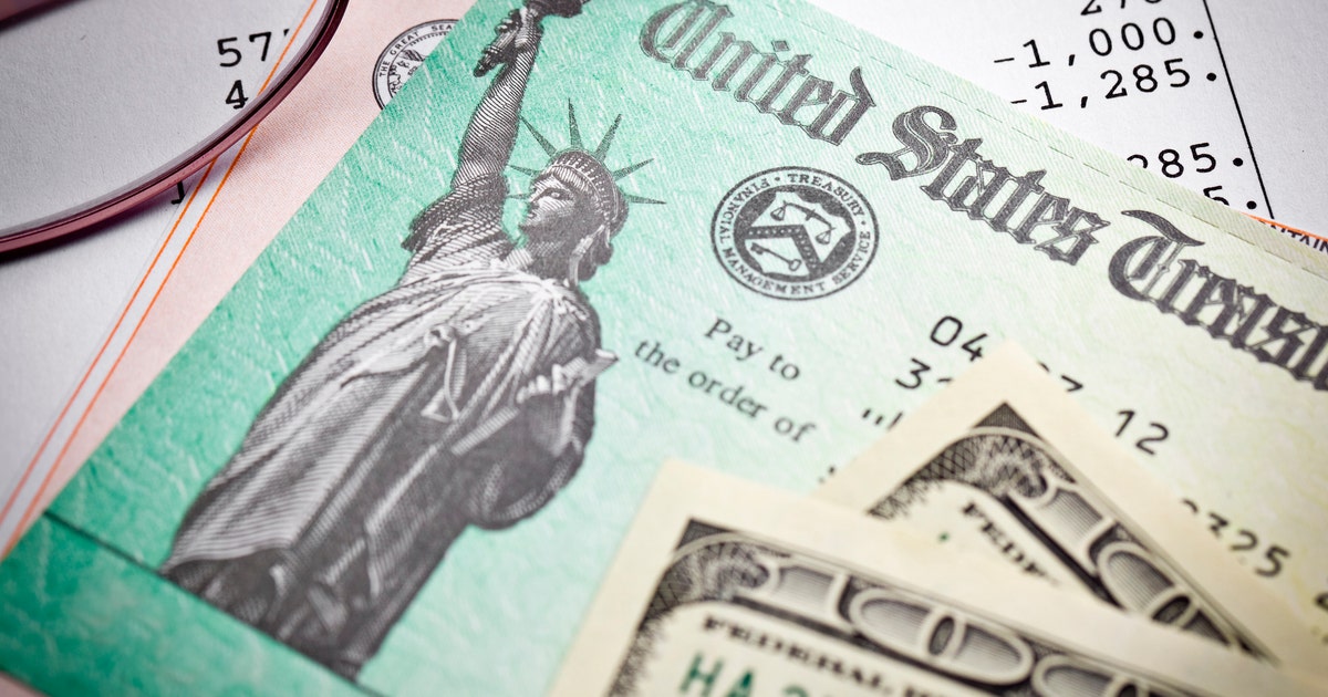 IRS warns of 'unclaimed refund' scam that asks for photos, bank info ...