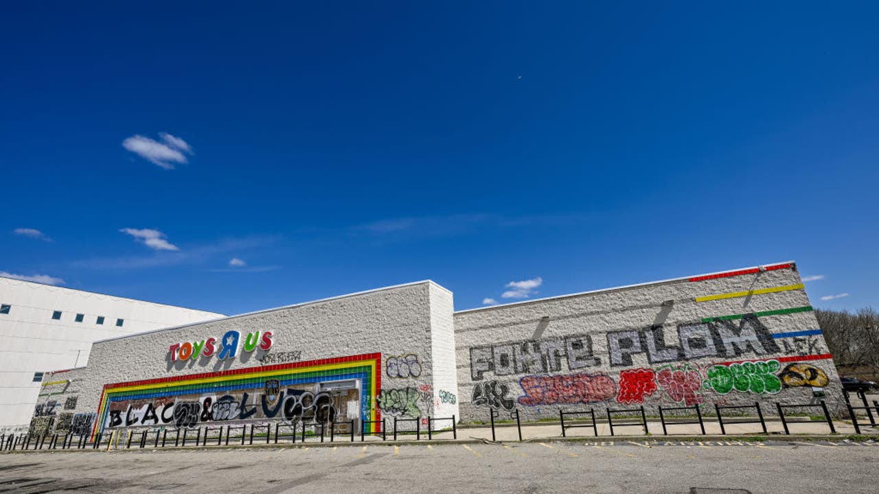 Toys ‘R’ Us makes big comeback, returning to all Macy’s locations ... Toys ‘R’ Us makes big comeback, returning to all Macy’s locations ...