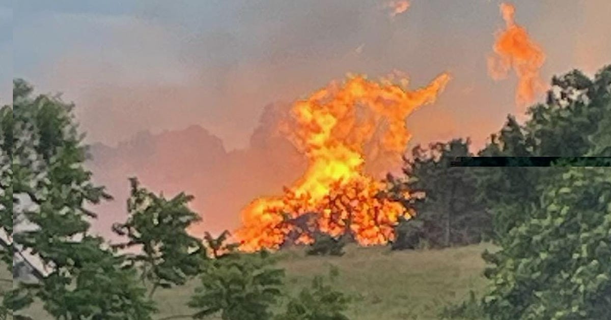 Apparent gas line explosion fills sky with smoke, flames in Virginia ...
