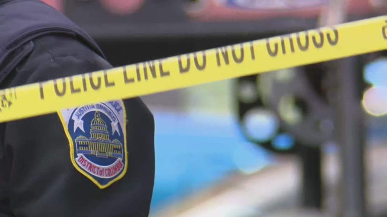 Dc Police Officer In Serious Condition After Being Hit By Car Fox 5 Dc