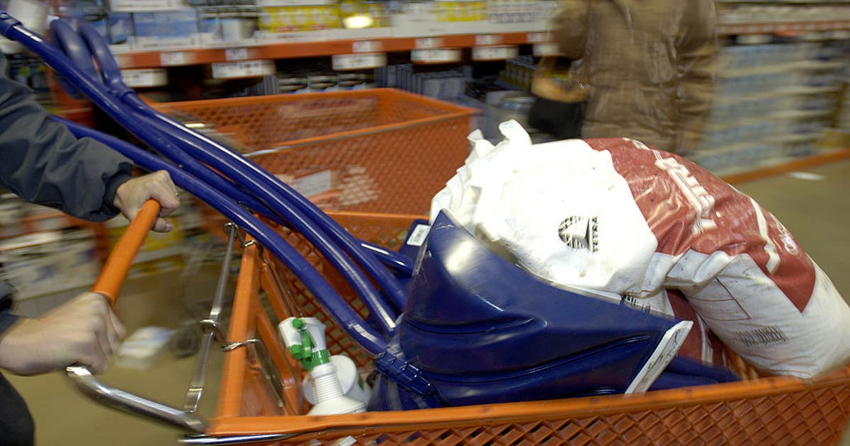 Shovels and salt flying off shelves amid snowstorm frenzy | FOX 5 DC