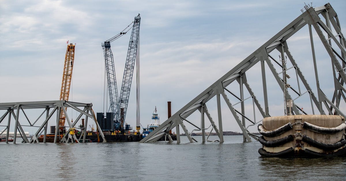 200-ton piece of Key Bridge wreckage removed from river | FOX 5 DC