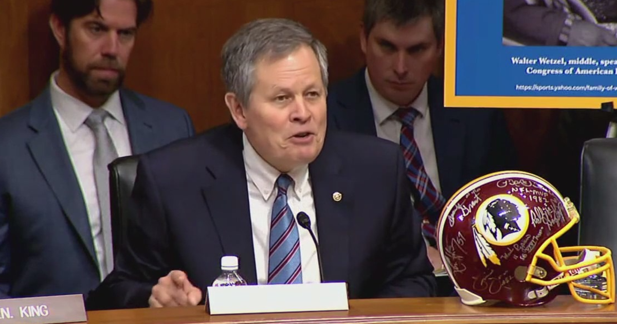 Senator ties support for RFK Stadium bill to tribute for old Commanders ...