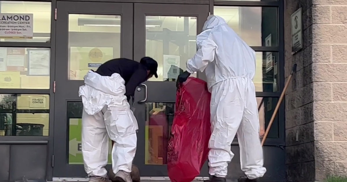 Crews cleanup bloody DC crime scene after 14-year-old boy gunned down ...