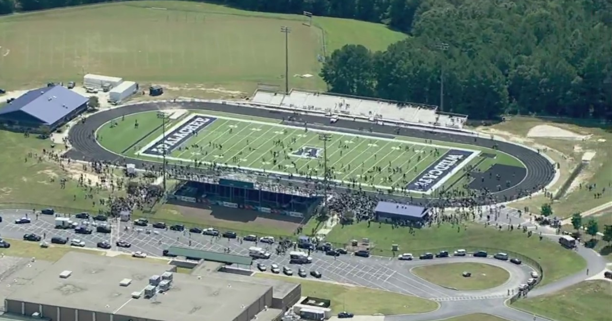 2 students, 2 teachers killed in mass shooting at Georgia high school ...