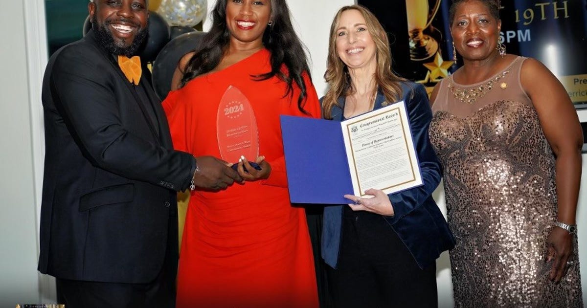 Dumfries mayor honors FOX 5's Tisha Lewis with Hometown Hero Award ...