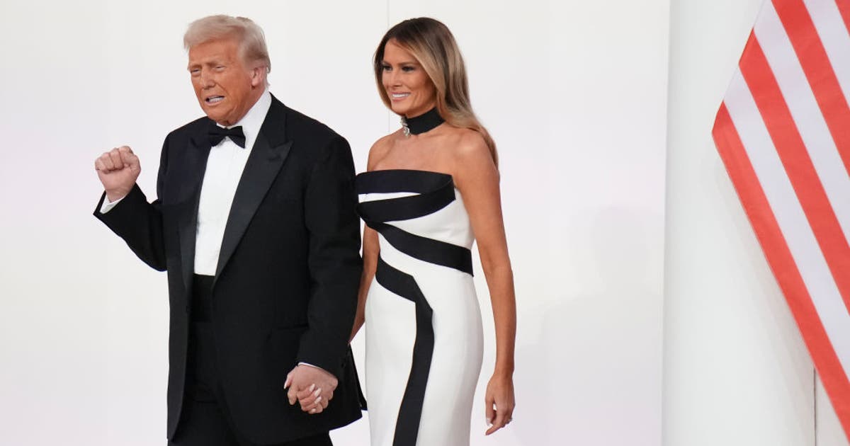 President Trump celebrates with supporters, military at inaugural balls ...
