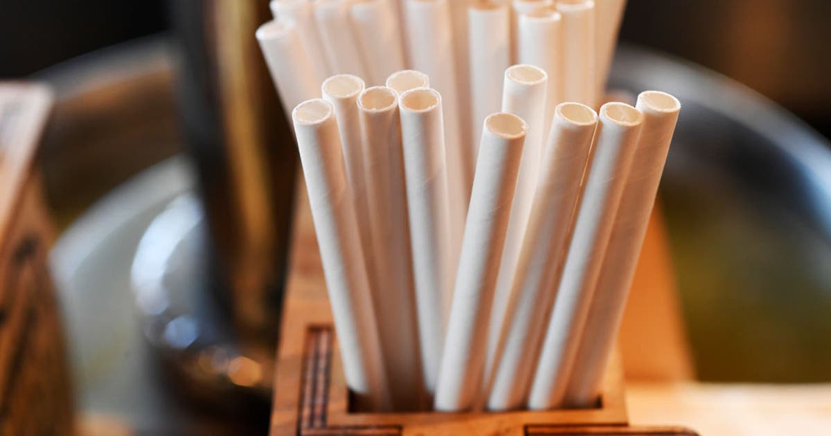How far does Trump's executive order banning paper straws go? | FOX 5 DC