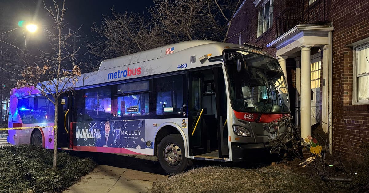 6 people injured after MetroBus crashes into building, officials say ...