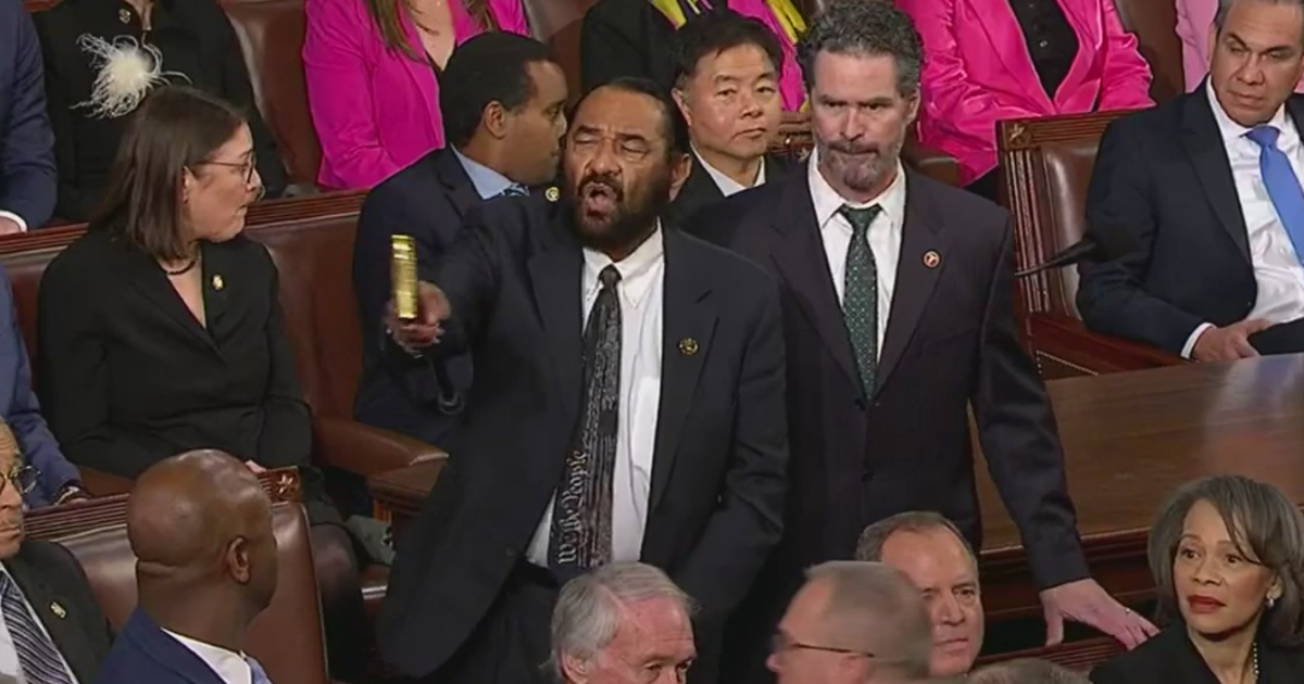 Democratic Rep. Al Green removed from chamber minutes into Trump's ...