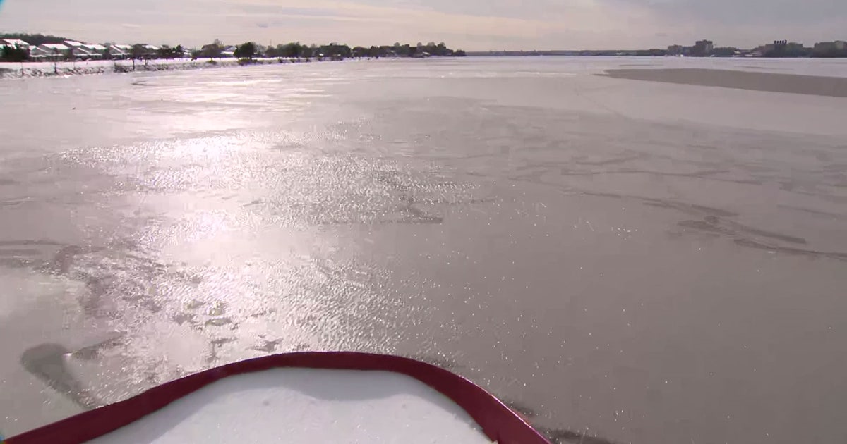 DC fireboat used to clear ice from Potomac River | FOX 5 DC