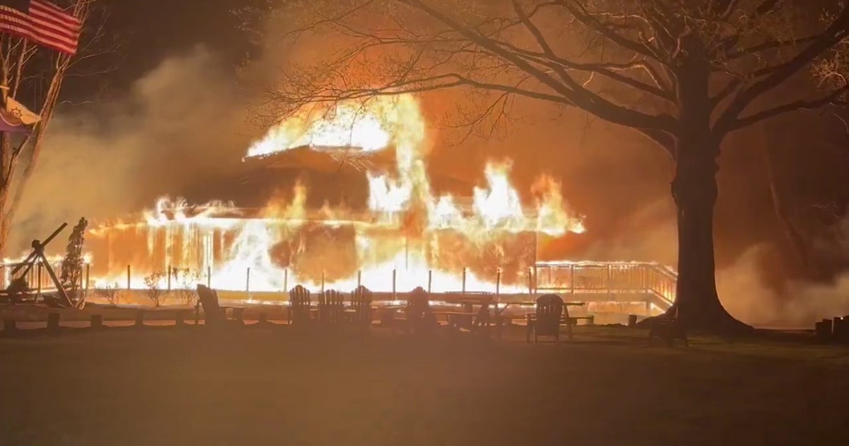 Crews battle boathouse fire in Lorton | FOX 5 DC