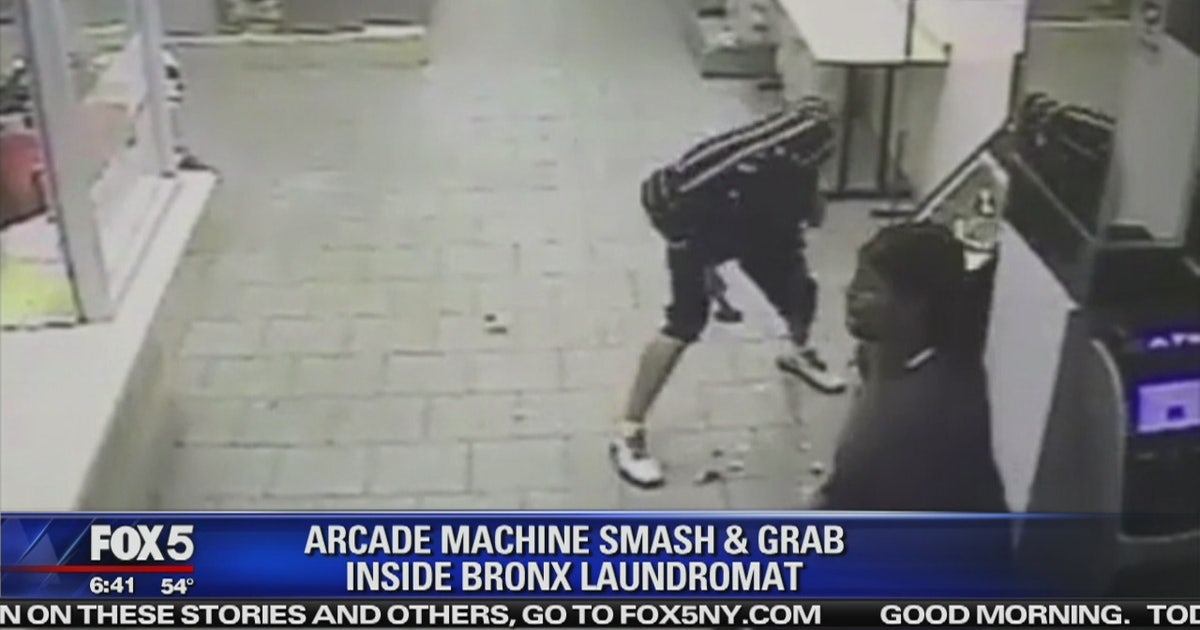 Robbers smash arcade machine in the Bronx | FOX 5 New York