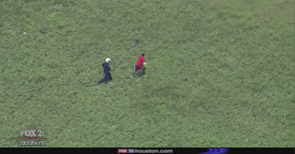 Officer jumps from helicopter, tackles suspect | FOX 5 New York