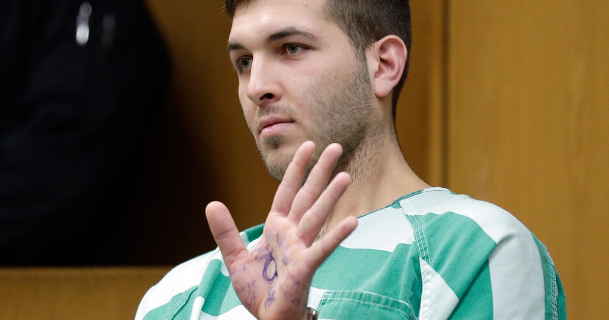 Suspect in mob boss hit flashes pro-Trump slogans on hand | FOX 5 New York