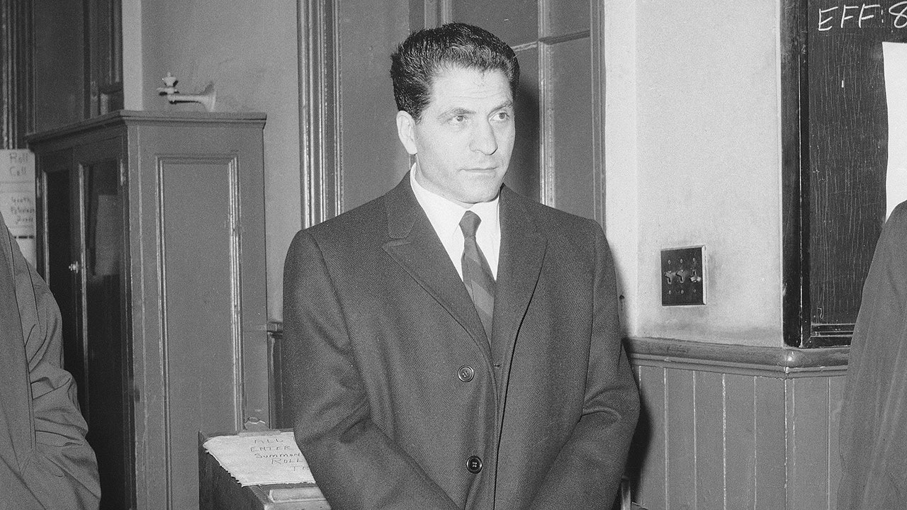 100-year-old mobster released from federal prison | FOX 5 New York