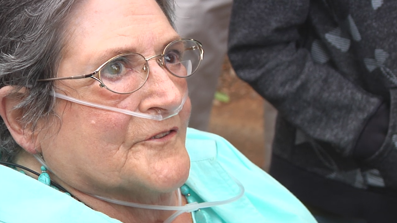 79-year-old woman visits zoo for first time in 63 years, fulfills dream ...
