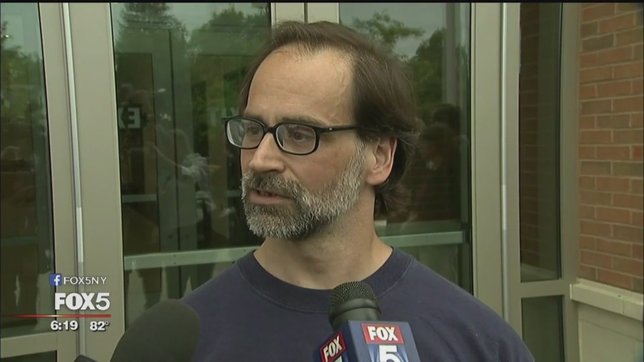 Man Imprisoned As Teen For 1985 Murder Released After Conviction