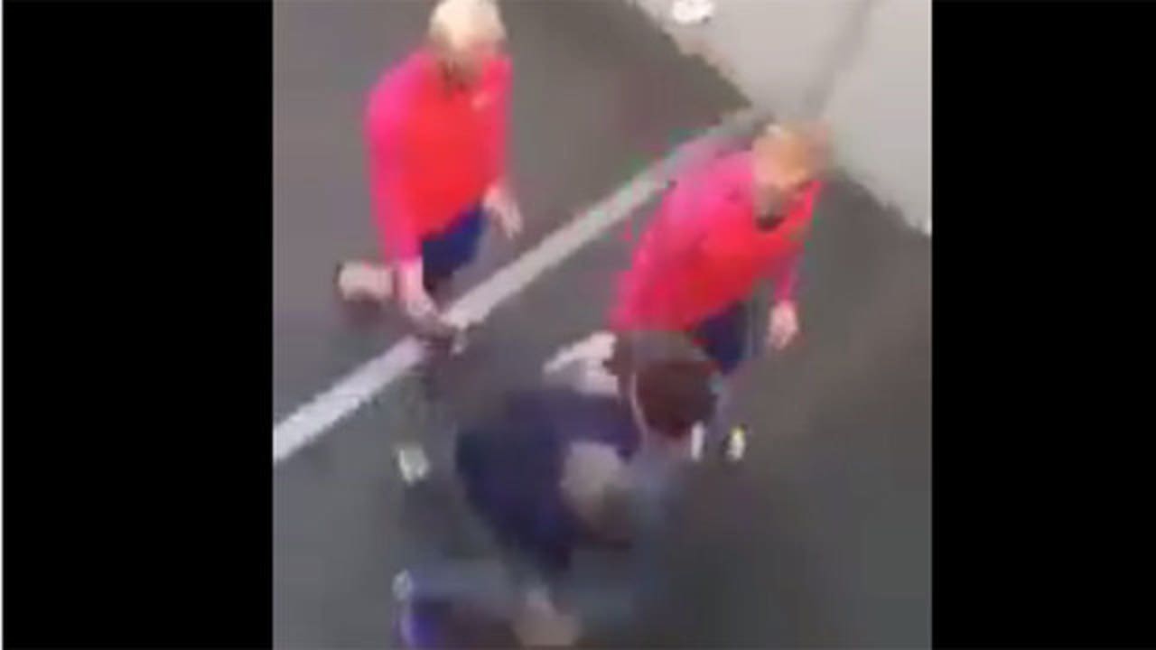 Security guard tackles fan trying to reach Messi