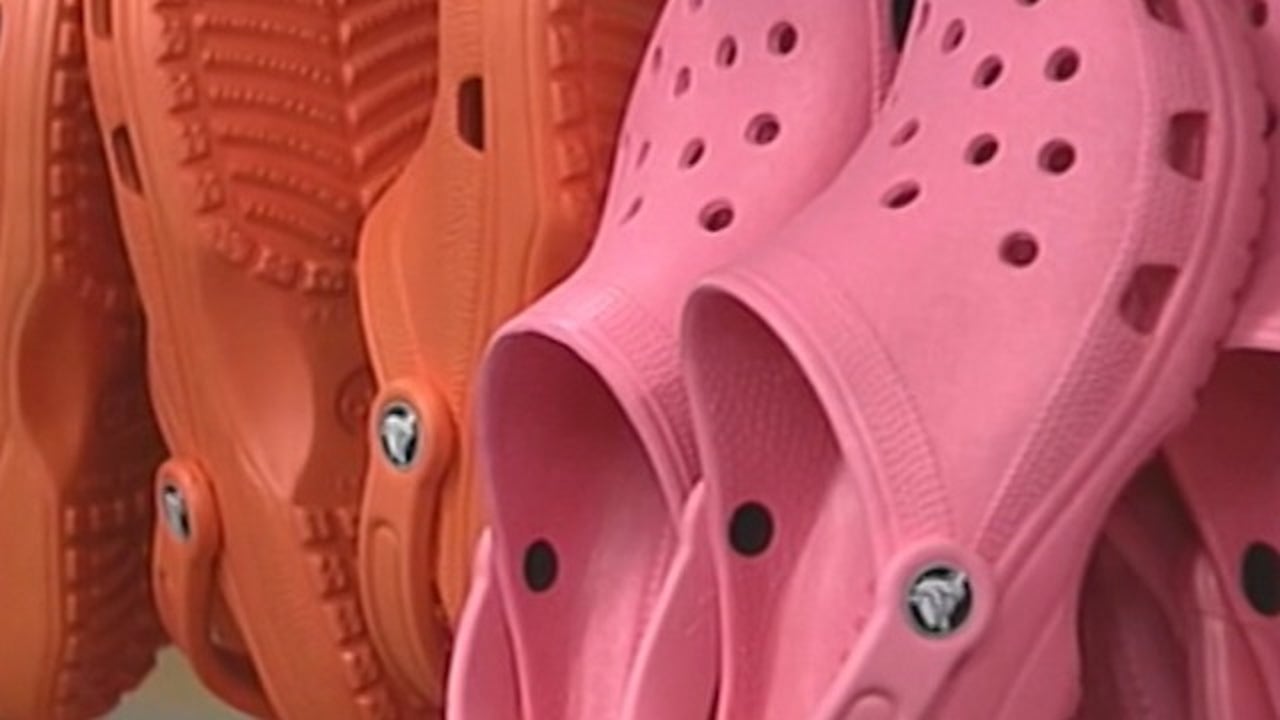 Crocs to outsource manufacturing of clogs, other footwear