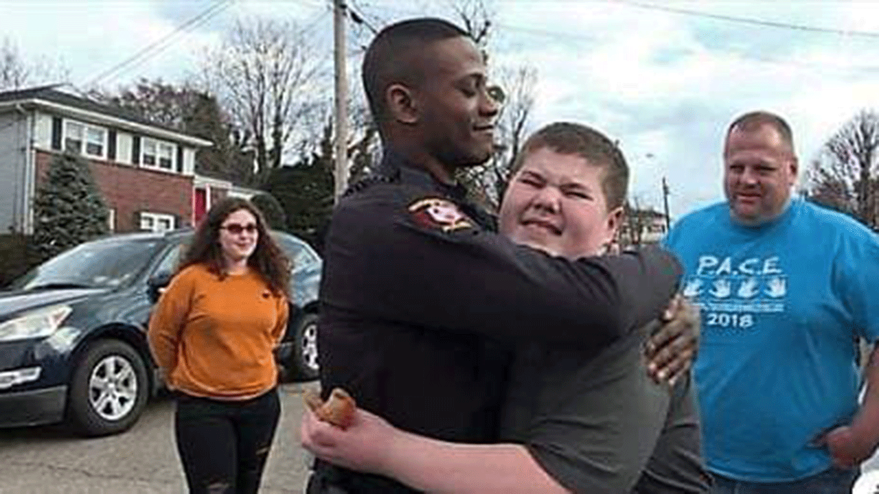 NJ police officer helps autistic boy find teddy bear | FOX 5 New York