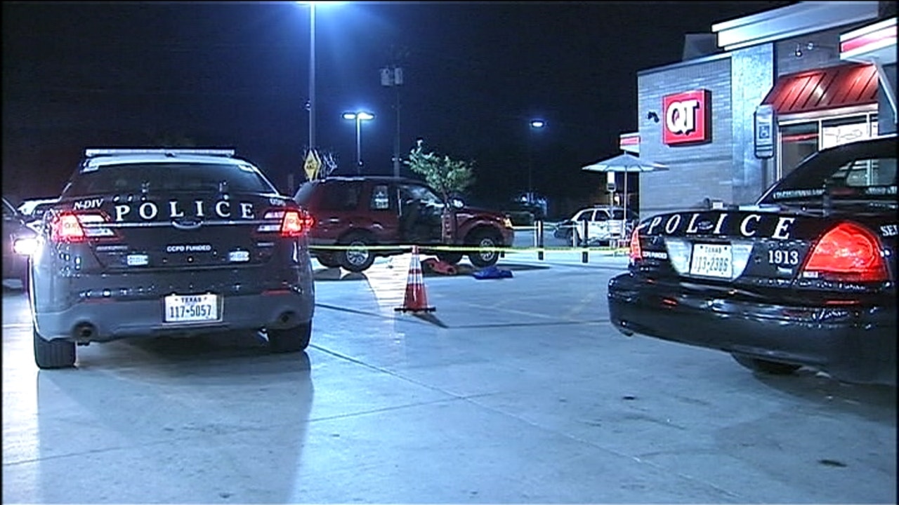 Fort Worth homeowner shoots suspected burglar Fort Worth homeowner shoots suspected burglar
