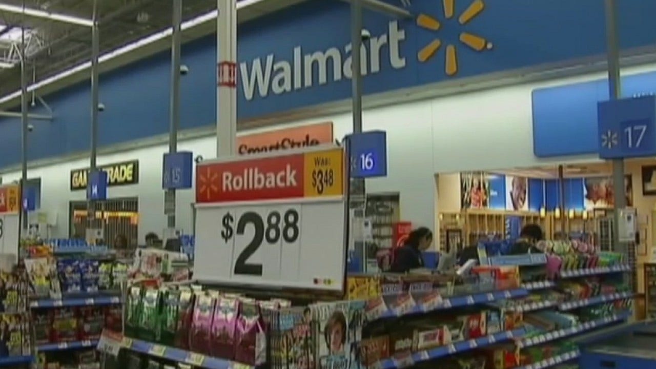 Walmart offers workers cheap access to college