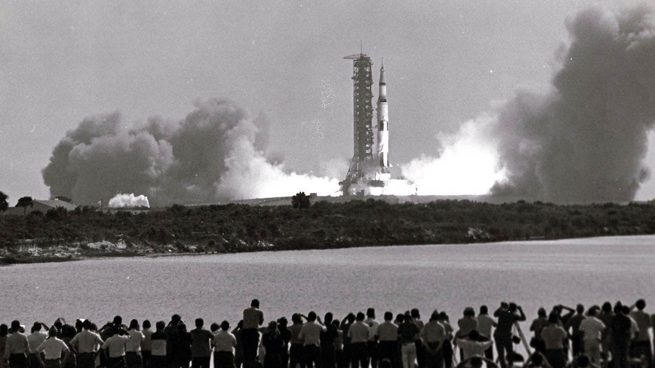 Photographer remembers historic Apollo missions, 50 years later | FOX 5 ...