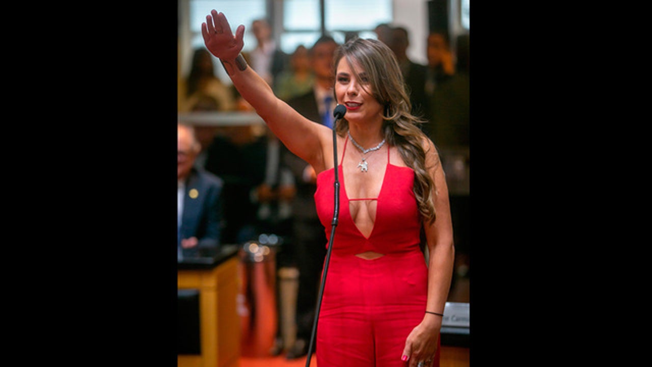Lawmaker Showing Deep Cleavage Stirs Controversy In Brazil Fox 5 New York