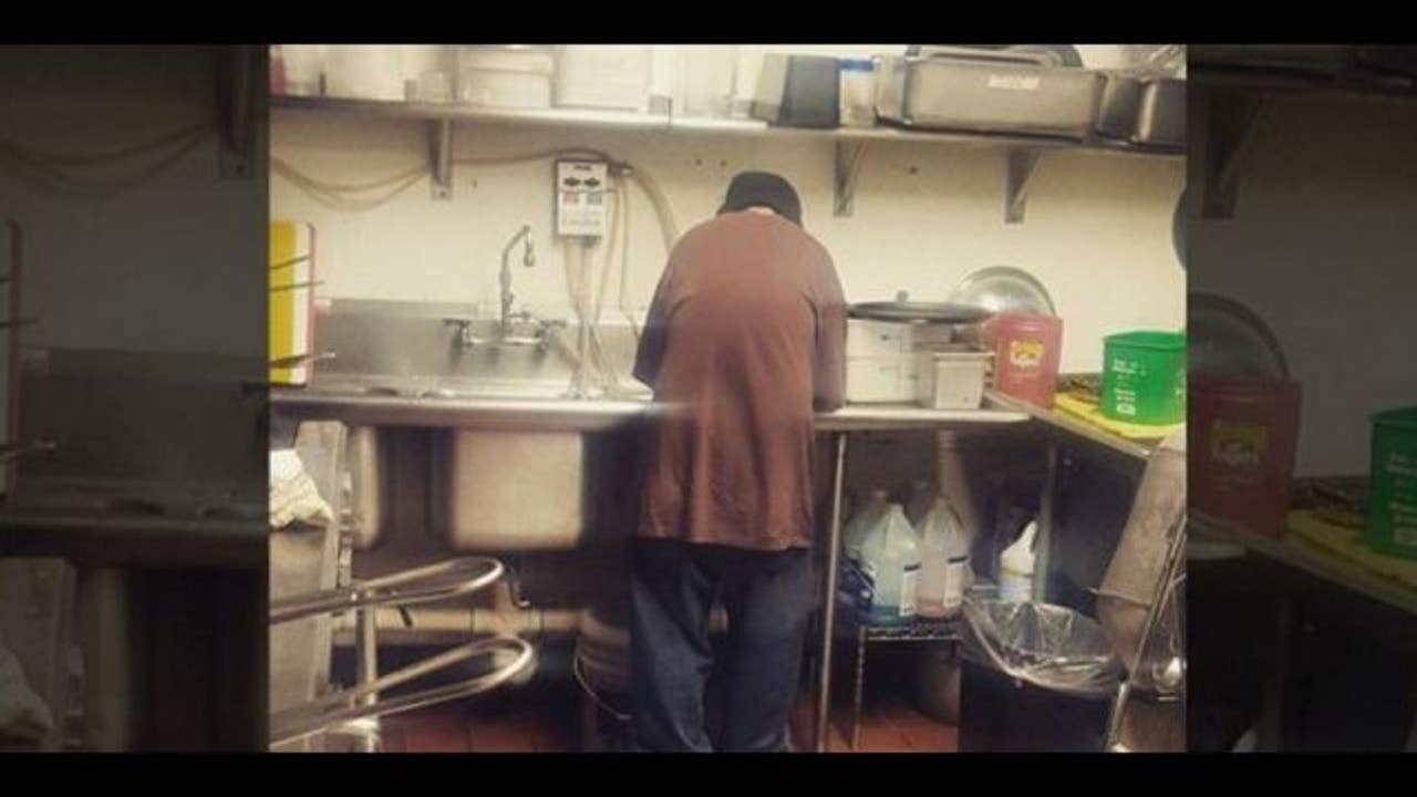 Homeless Panhandler Goes Into Cafe, Gets Job Instead of Spare Change