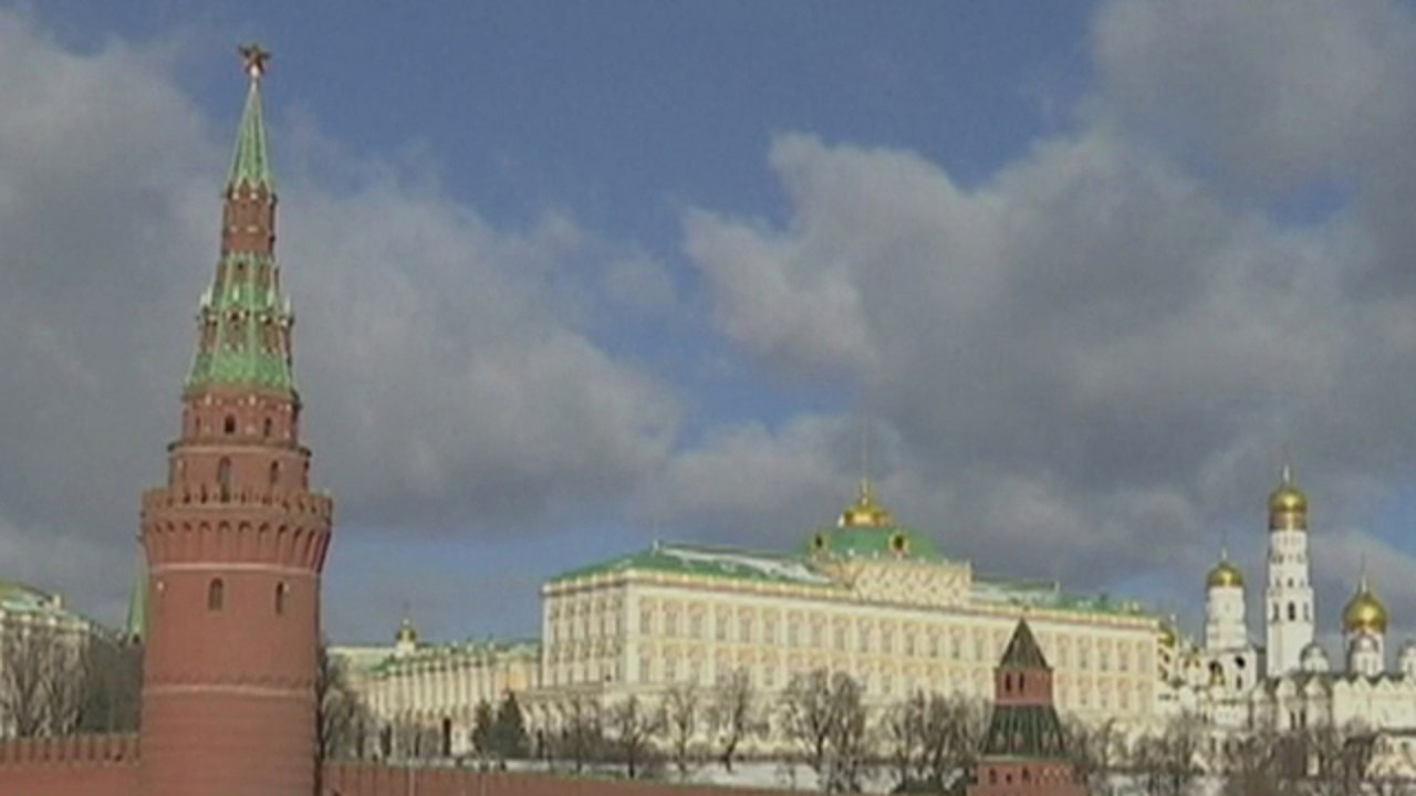 Putin Orders 755 U S Diplomats To Leave Russia