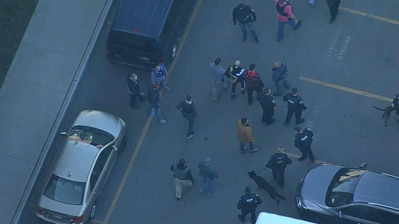 Handcuffed parolee in police custody escapes, later caught | FOX 5 New York