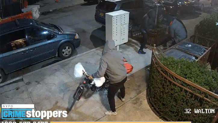 Vicious stabbing of food delivery man | FOX 5 New York