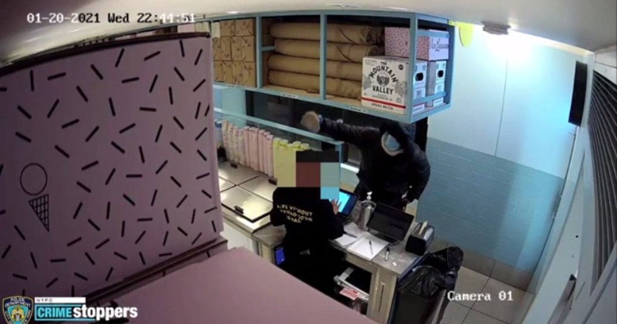 Robber viciously attacks ice cream shop worker with rock | FOX 5 New York