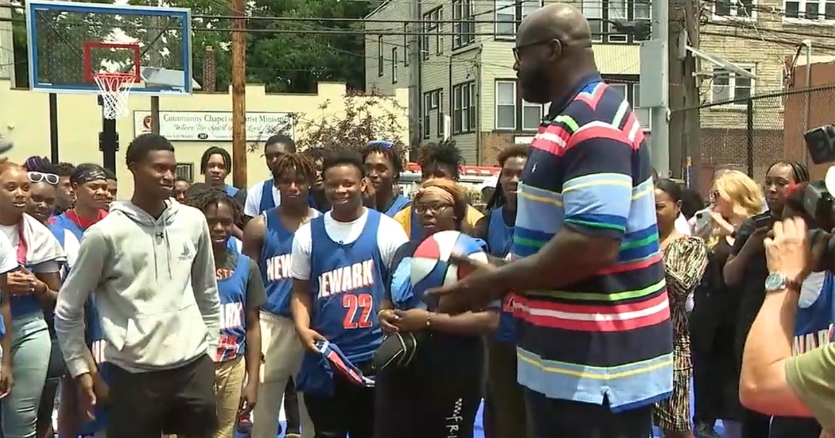 Shaquille O'Neal unveils basketball court, 'Shaq Tower' in Newark | FOX ...