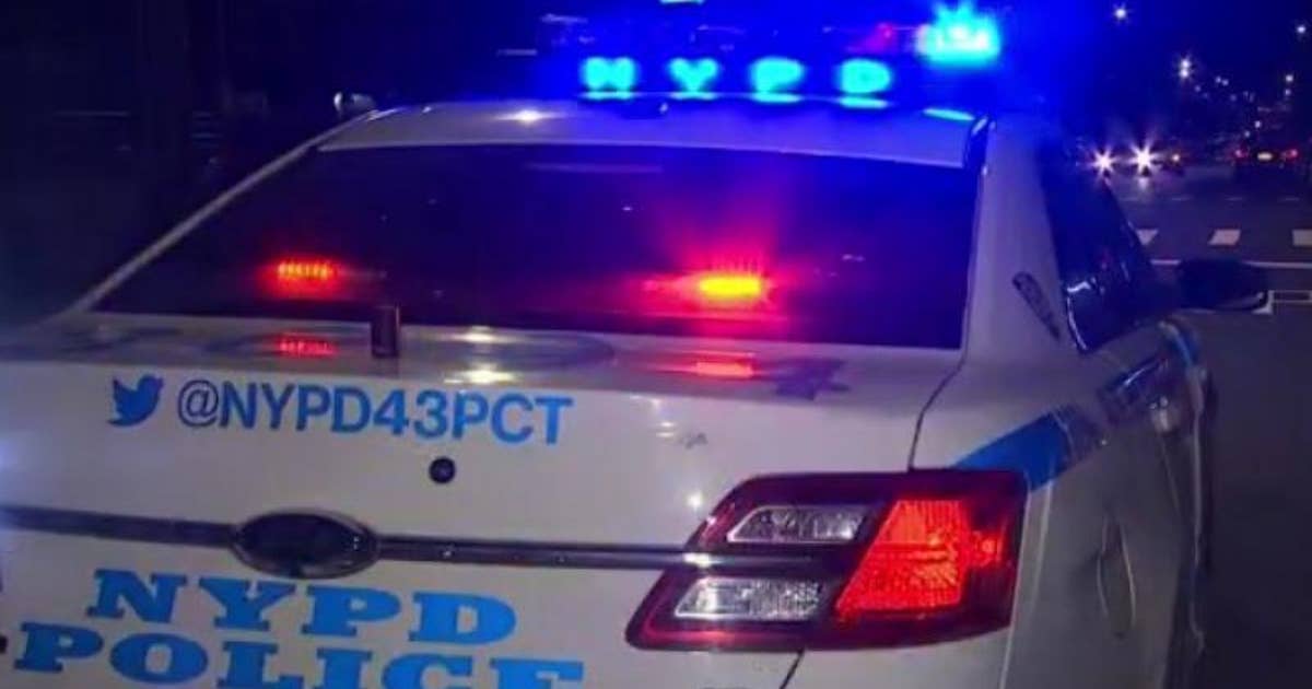 Off-duty NYPD cop in critical condition after Bronx attack | FOX 5 New York