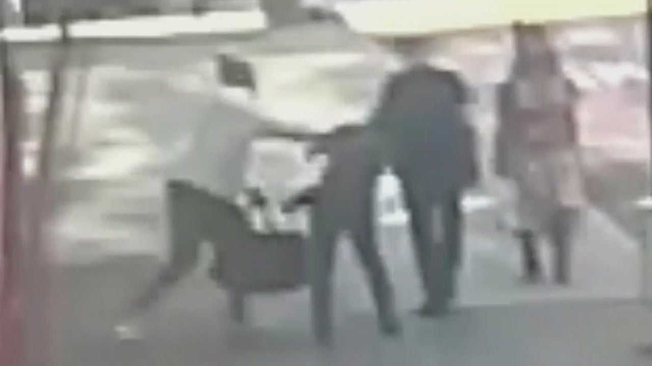 74 Year Old Woman Punched In Unprovoked Manhattan Attack Fox 5 New York