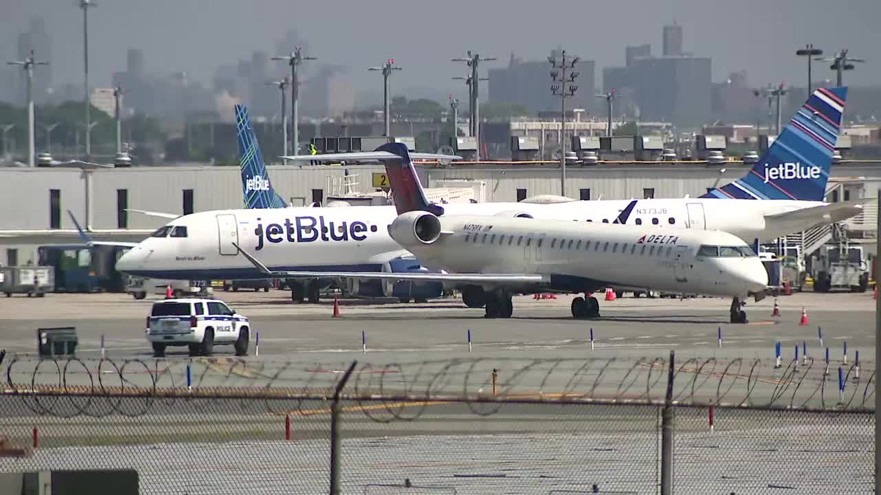 Avoiding holiday travel hassles | FOX 5 New York Avoiding holiday travel hassles | FOX 5 New York