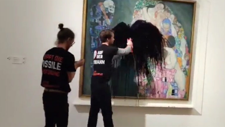 Environmentalists deface Gustav Klimt painting in Vienna museum | FOX 5 ... Environmentalists deface Gustav Klimt painting in Vienna museum | FOX 5 ...