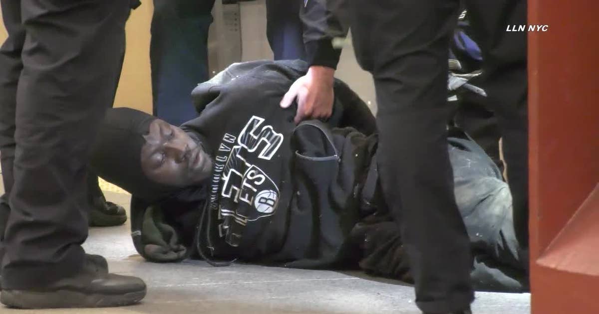 MTA worker attacked with hammer | FOX 5 New York
