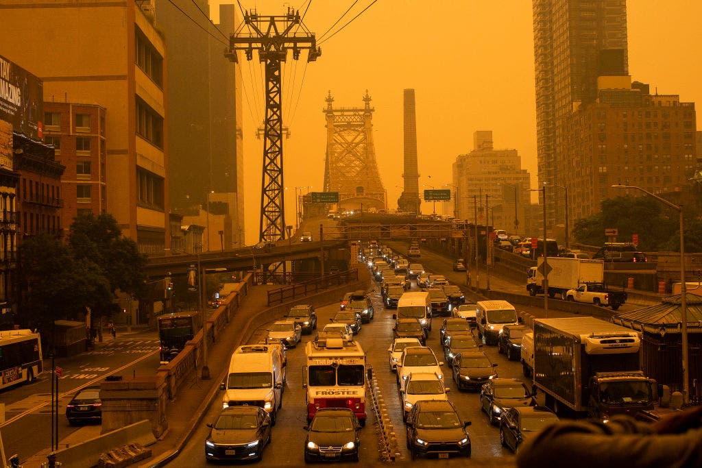 Smoke from Canadian wildfires bring hazy skies to NYC; could last for ...