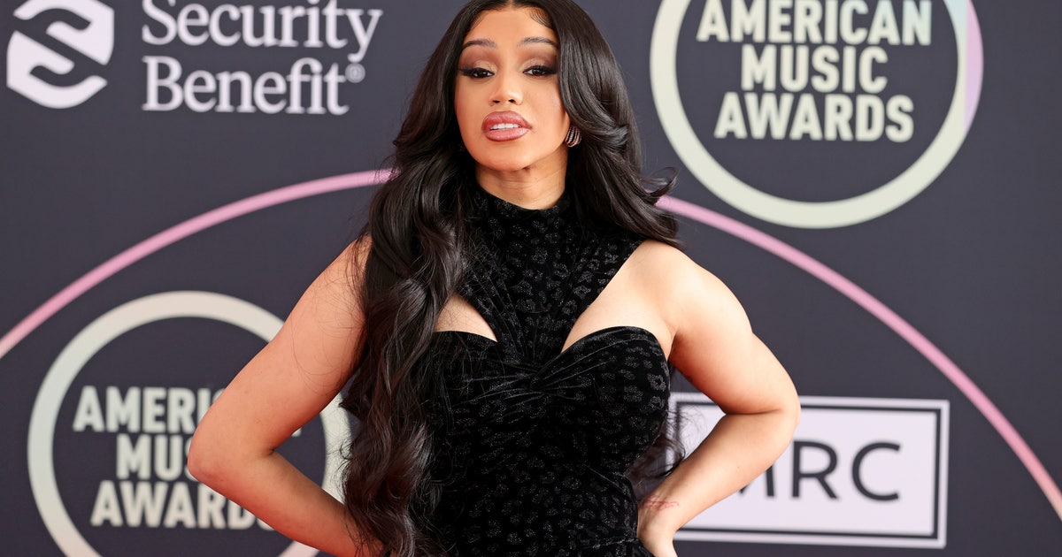 Cardi B accused of battery after flinging mic at fan during Vegas ...