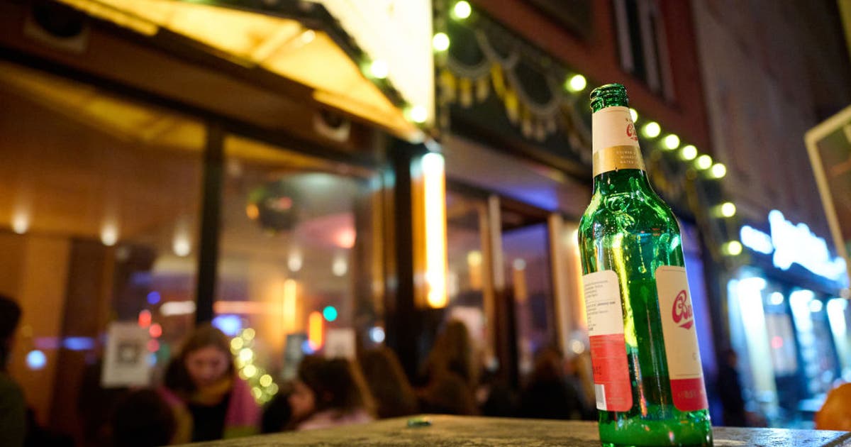 Could drinking alcohol on sidewalks help California's economy? | FOX 5 ...