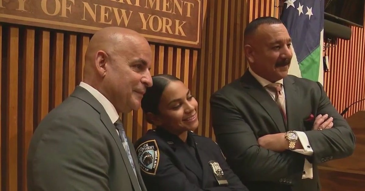 NYPD cop meets officers who rescued her from burning car nearly 30 ...
