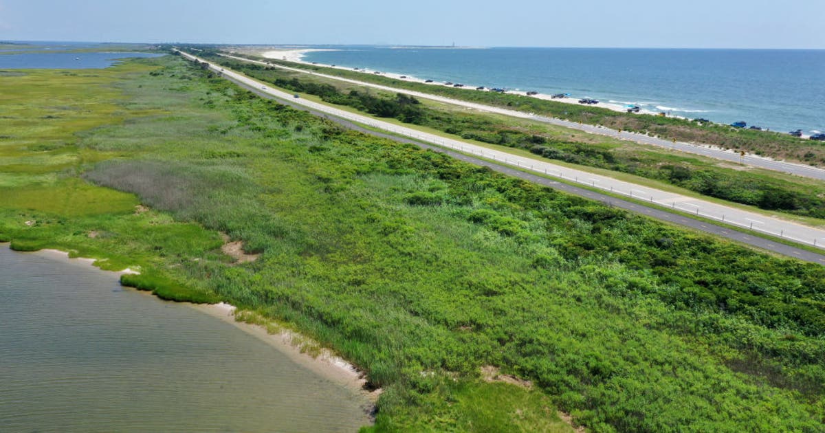Long Island search connected to Gilgo Beach killings investigation ...