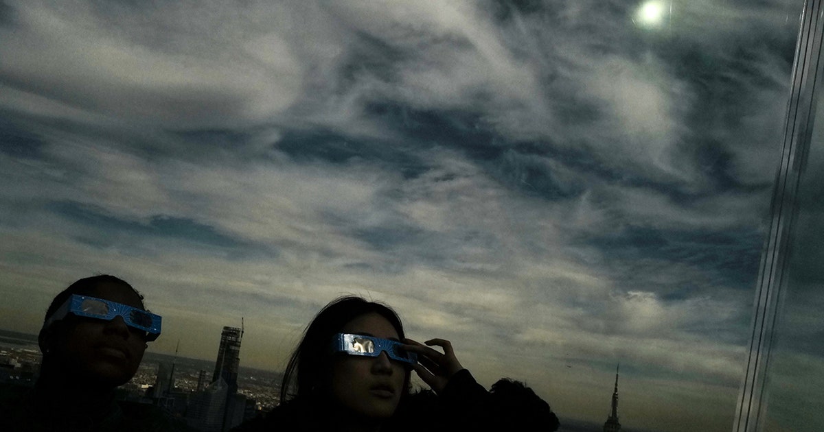 Solar eclipse 2024: NYC awes at once-in-a-lifetime event | FOX 5 New York