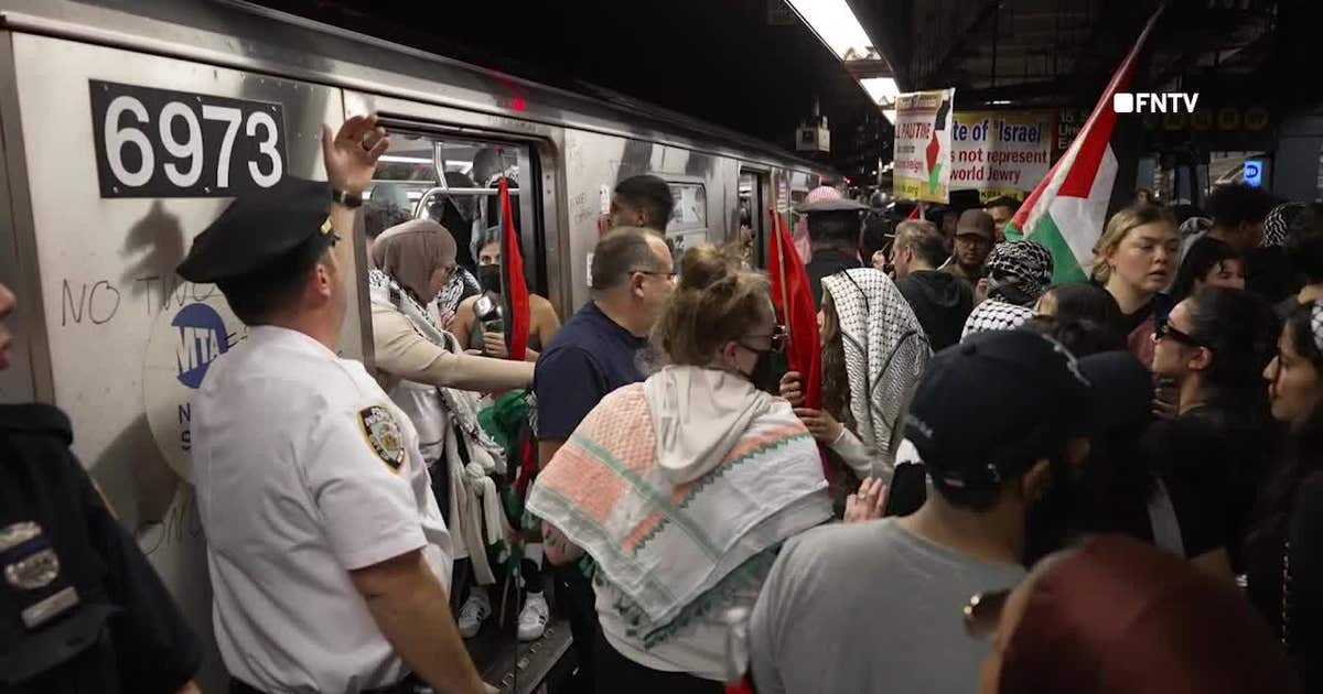 Hochul considers banning masks on NYC subways: What to know | FOX 5 New ...