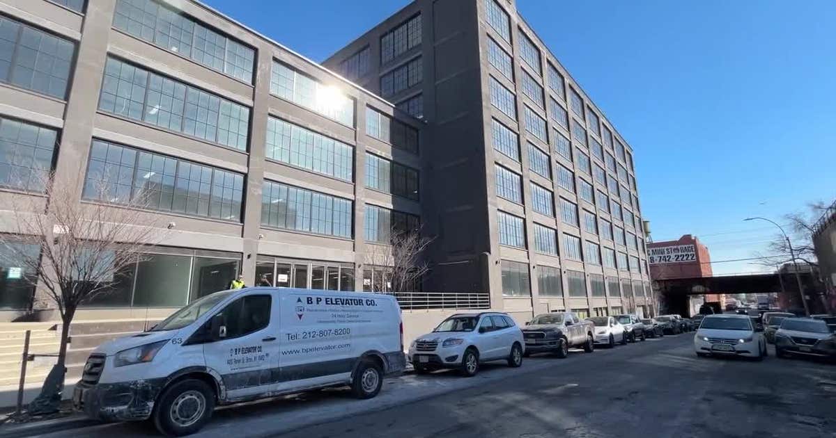 Bronx residents angered over proposed 2,200-bed migrant shelter ...