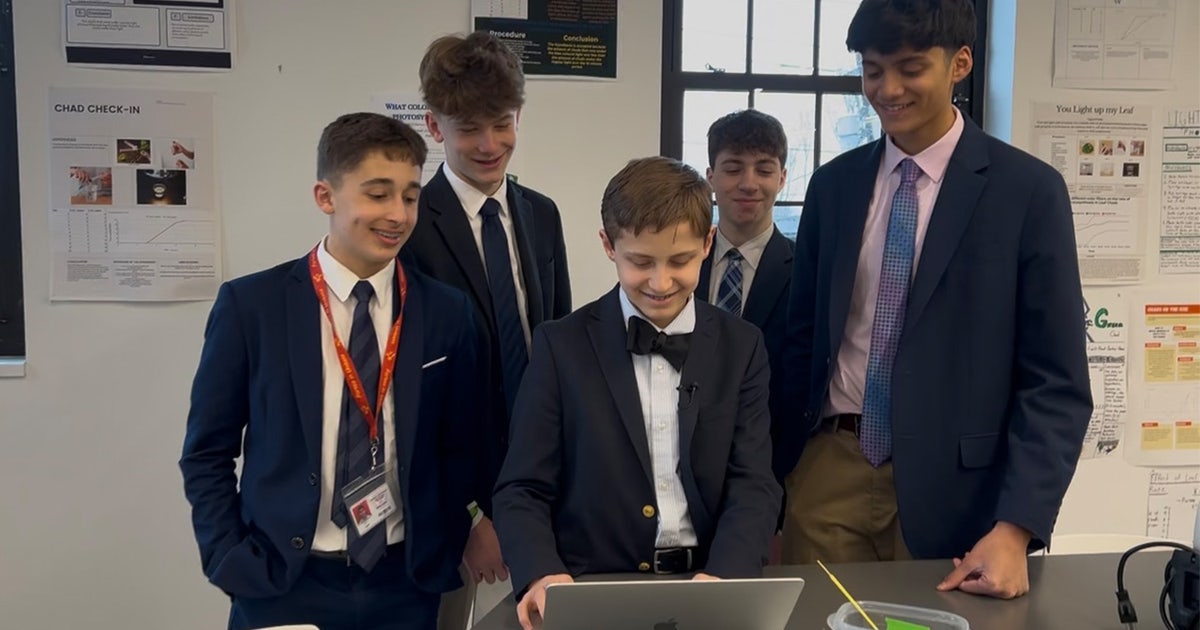Buddy Bot aims to help students detox from 'doom-scrolling' | FOX 5 New ...