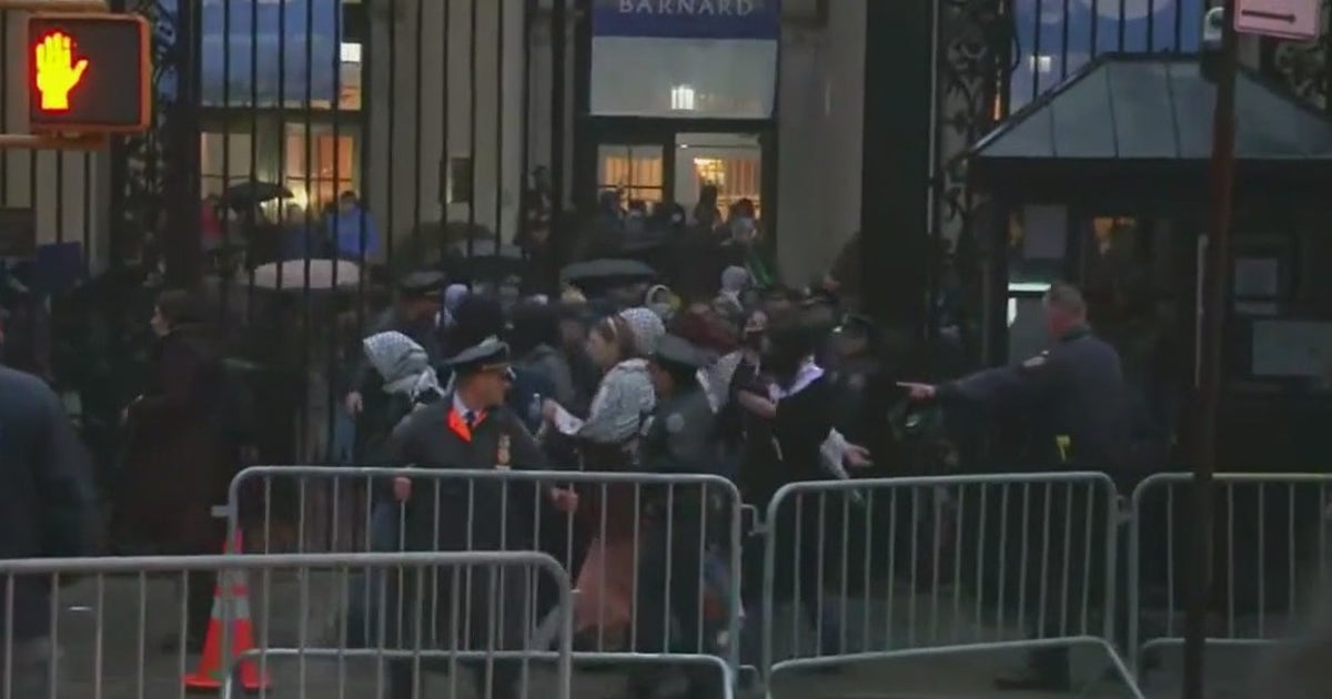 NYPD responds to protest, bomb threat at Barnard College | FOX 5 New York